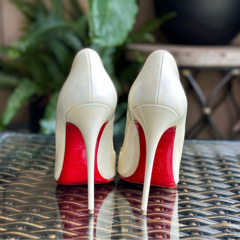 Christian Louboutin So Kate Stiletto Heels - Gem
